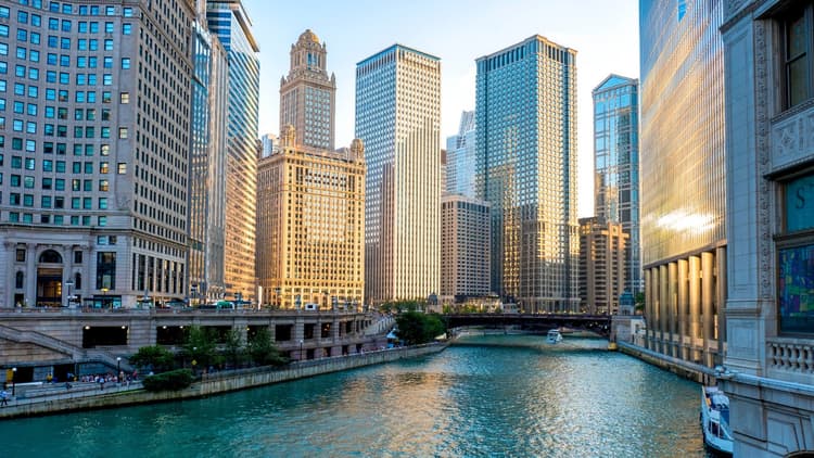Chicago Real Estate: 2026 Outlook | The Luxury Playbook