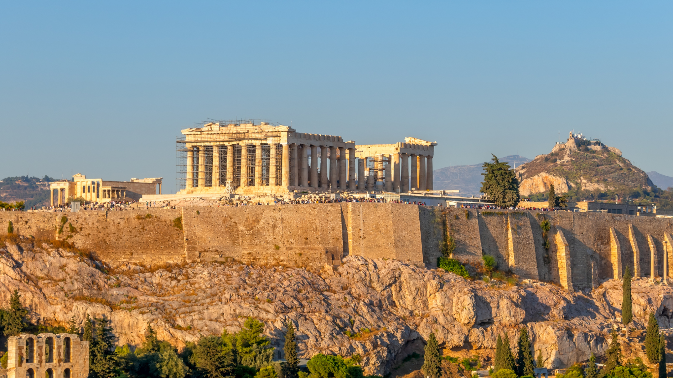How To Become A Real Estate Agent In Greece | The Luxury Playbook