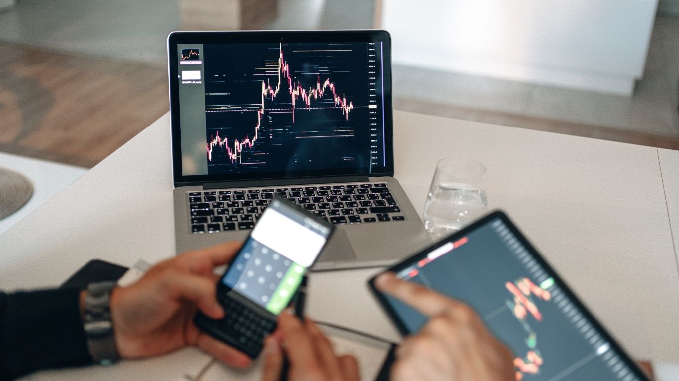 What Is The Core-Satellite Investment Strategy & How It Works ...